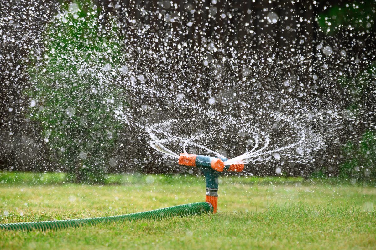 How to Install a Lawn Water System